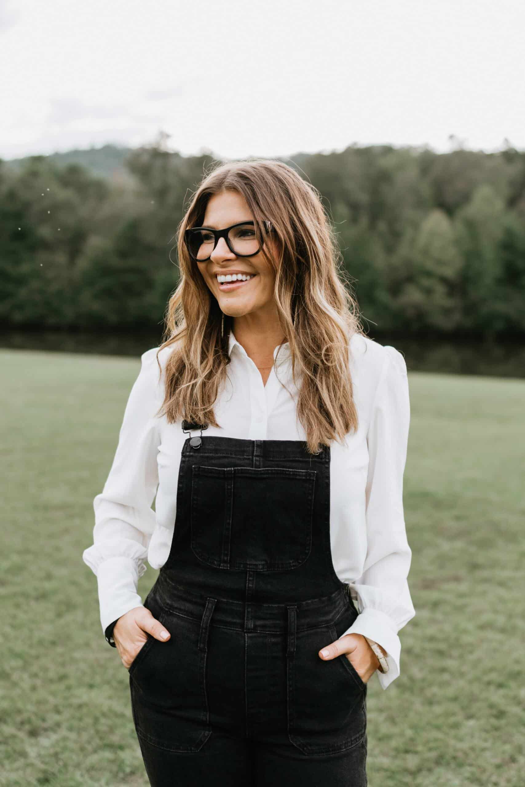 Episode 047: “Living Centered and Showing Up” featuring Laura Quick ...
